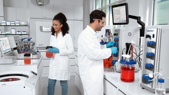 Cell Culture in Bioreactors - Eppendorf US