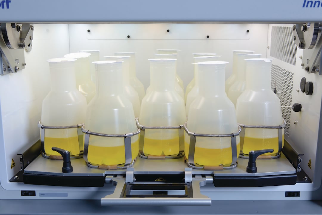 Innova® S44i - Stackable Incubator Shaker