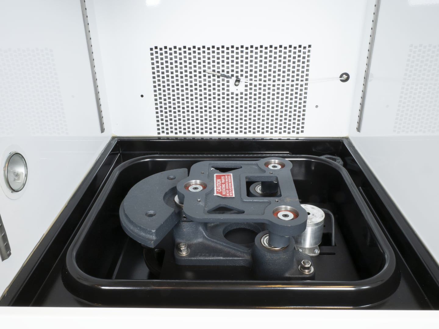 New Brunswick Innova® 42/42R - Stackable Incubator Shaker