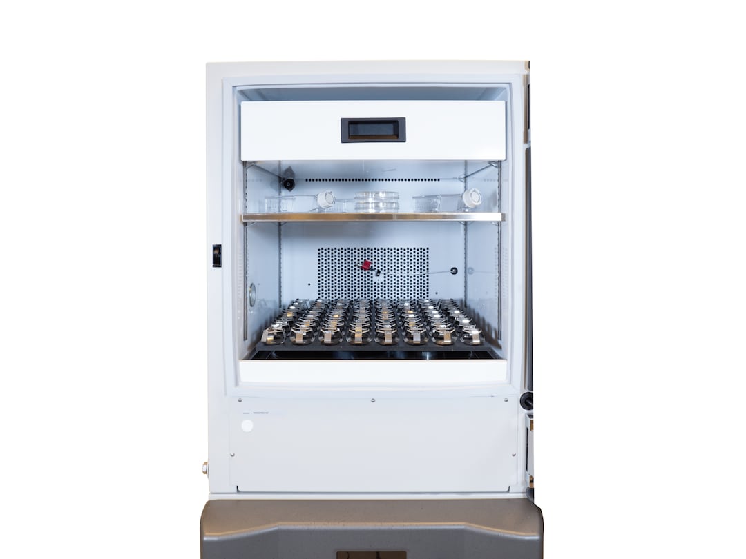 New Brunswick Innova® 42/42R - Stackable Incubator Shaker